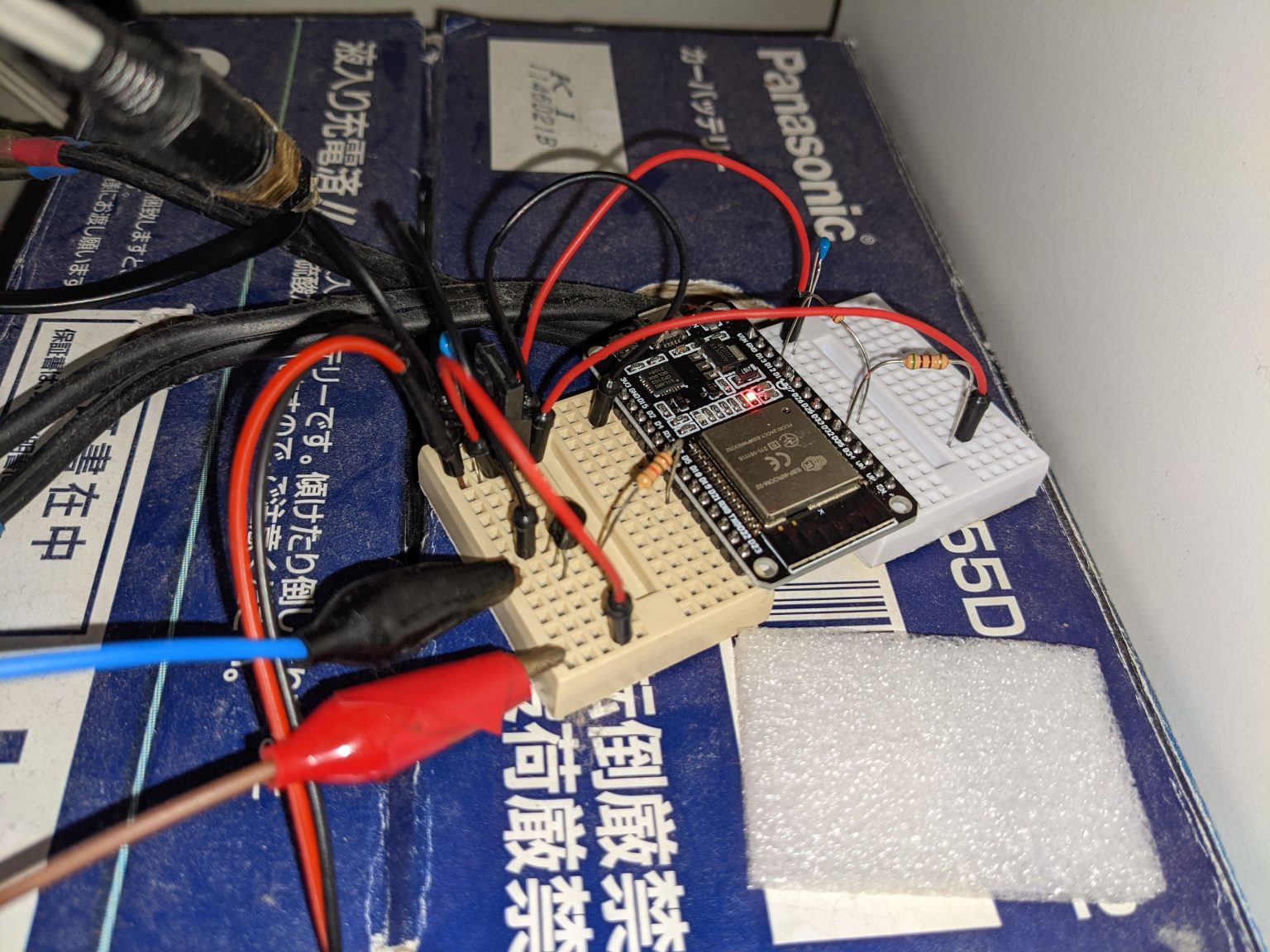 ESP32とHomebridgeを使って鉛蓄電池の電圧をホームAppで監視する1 – Unagi Dojyouのブログ(備忘録)